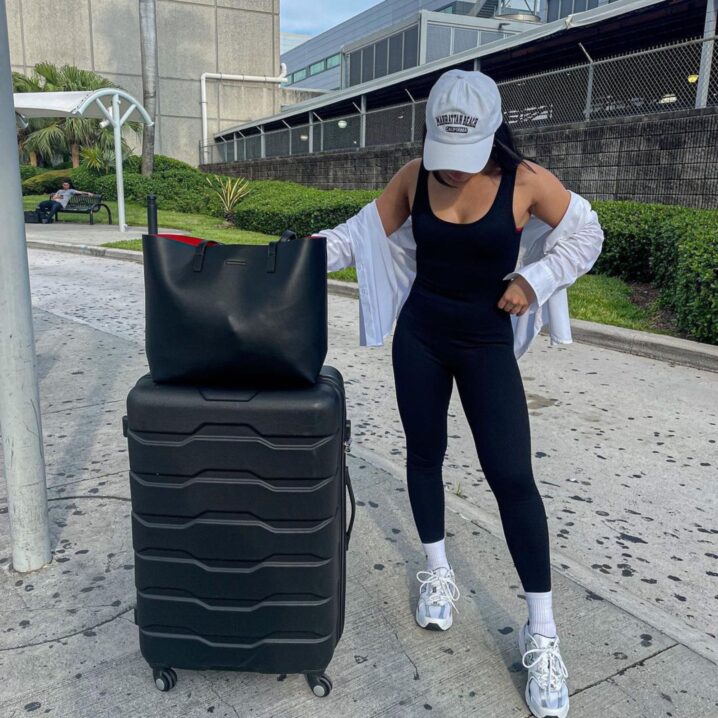 Airport Ready: Activewear for Stress-Free Travel – Zhoora